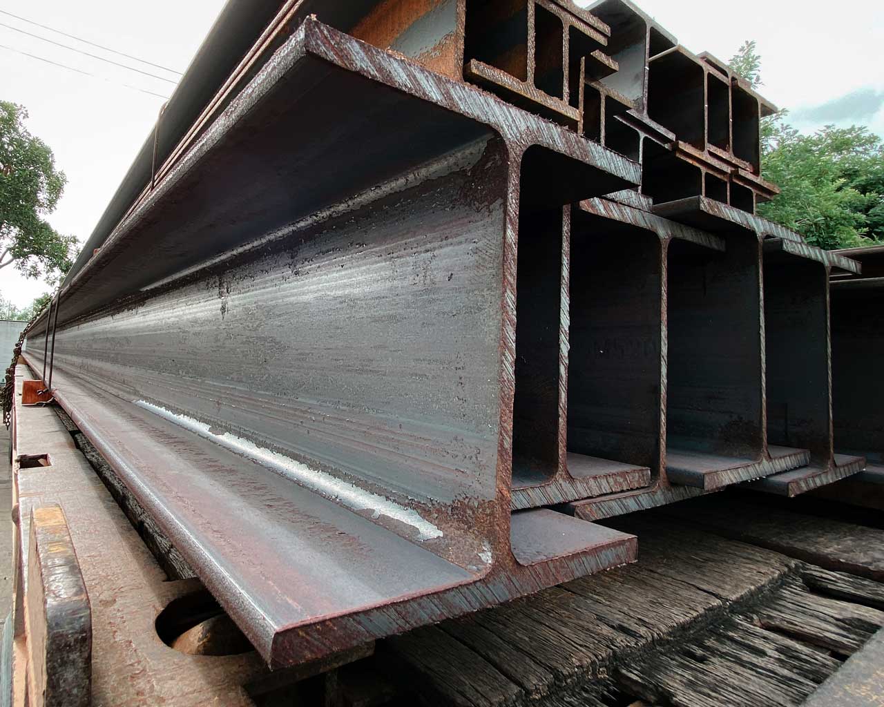 Wide Flange Beams in Modern Architecture - Intsel Steel/Bushwick Metals